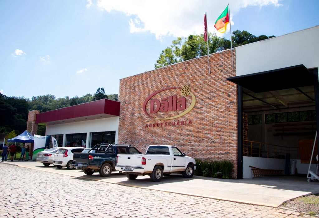 Cooperativa Dália Alimentos divulga ganhadora da promoção “Caminhão de ...